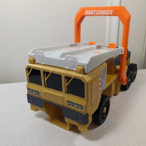 MATCHBOX | Toys | Matchbox Power Launcher Military Truck Brown Gold ...